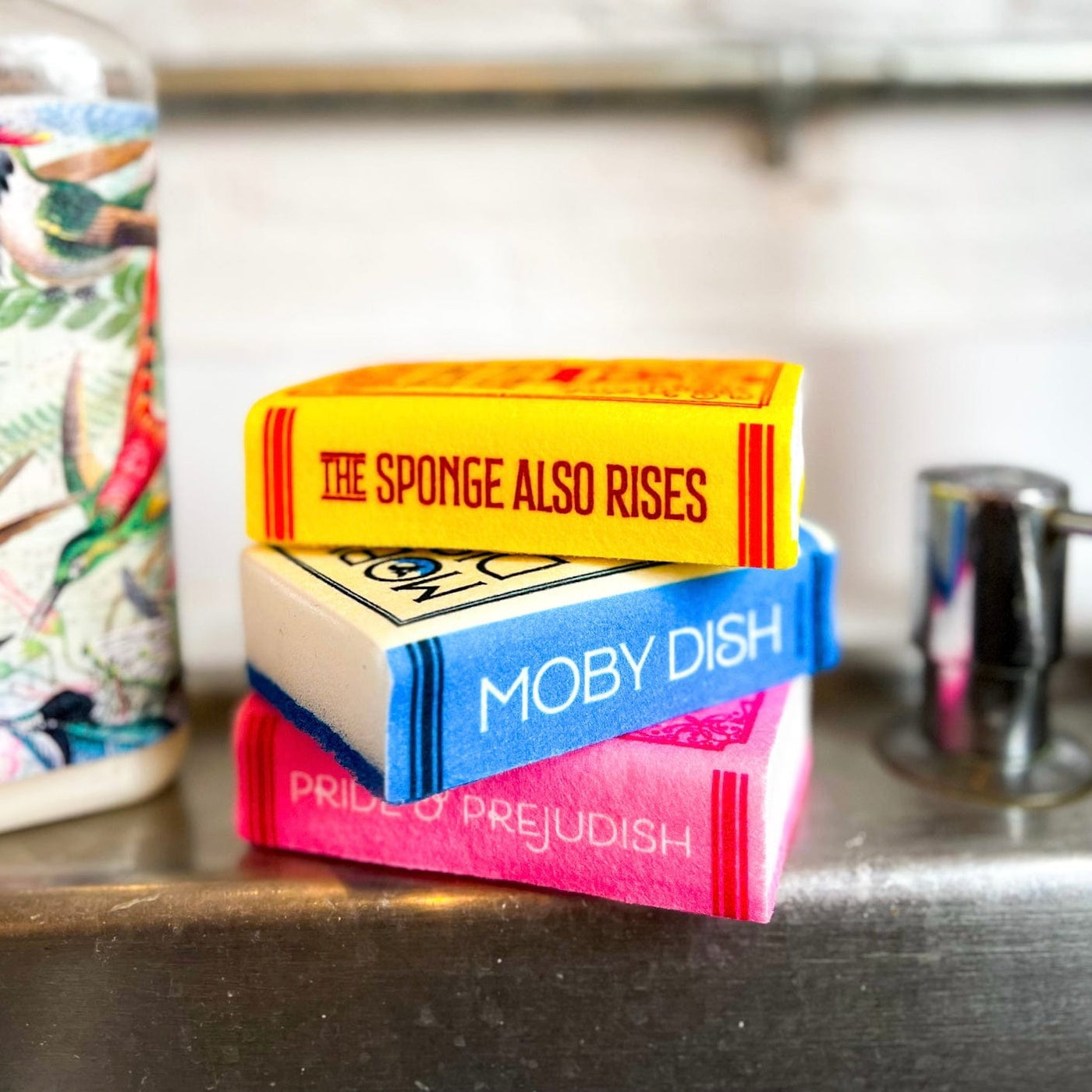 NEAT & NOVEL | Classic Book Sponges